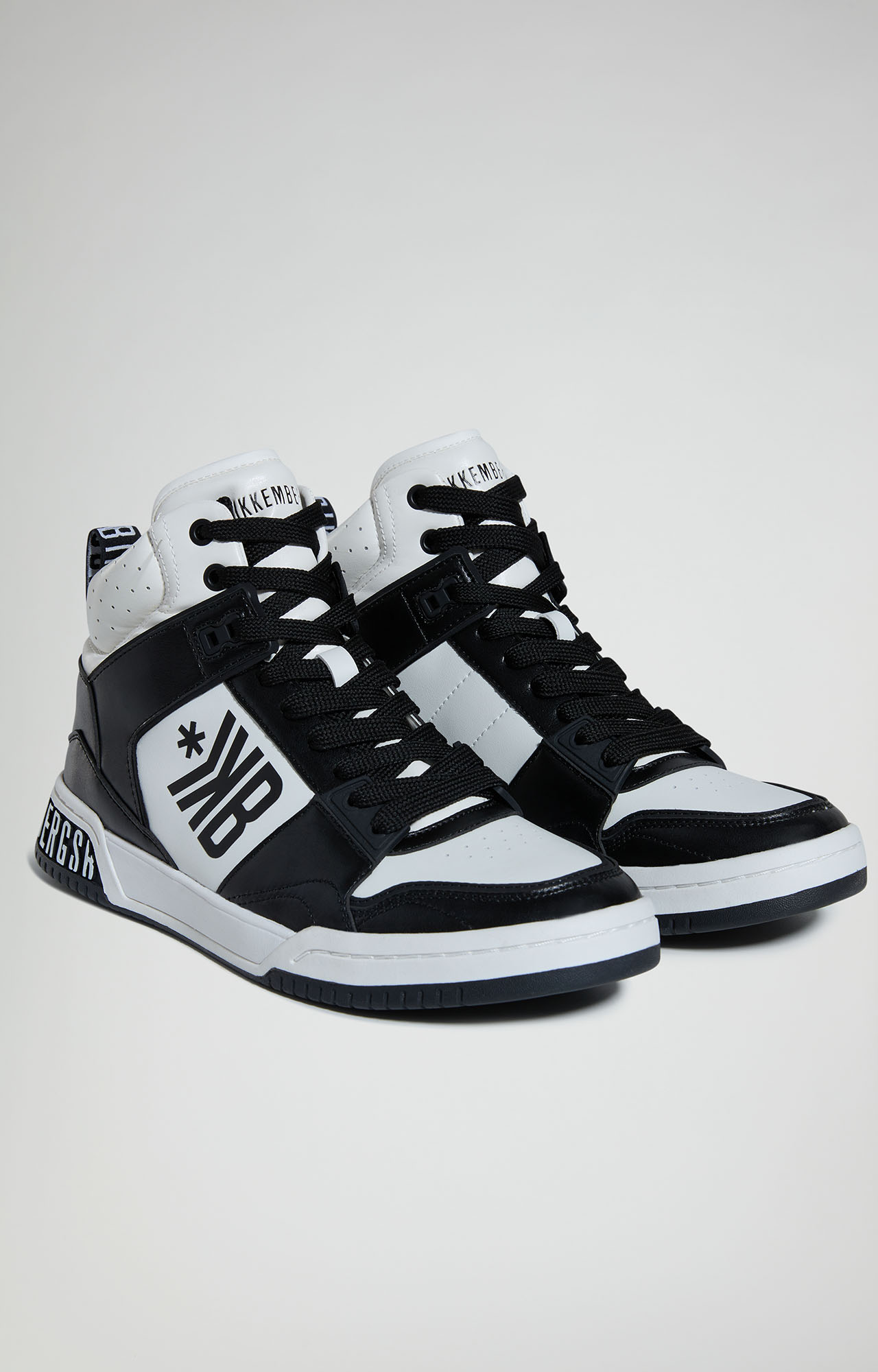 Black Shaq M holographic men's sneakers | Bikkembergs