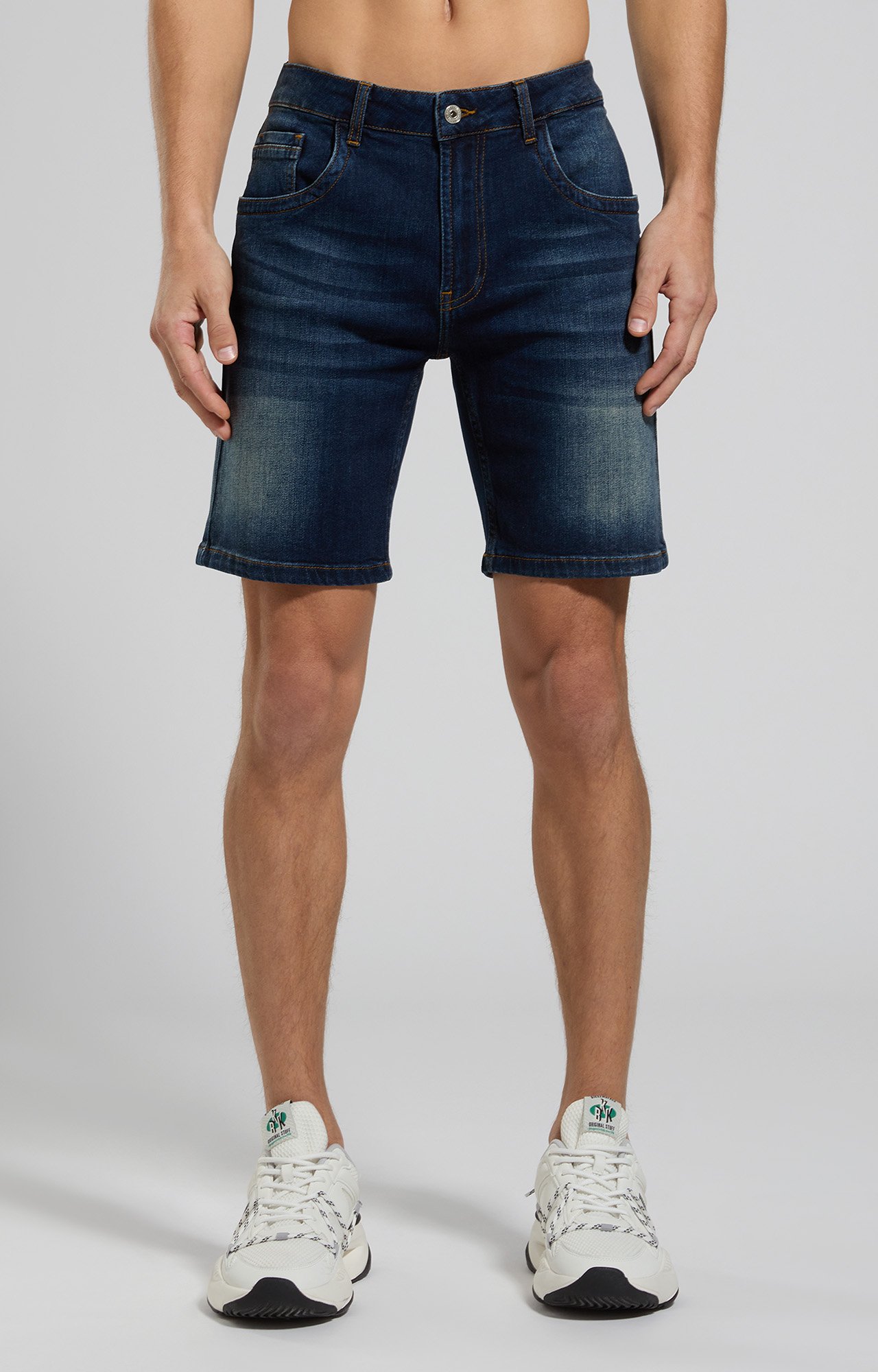 Regular fit men's shorts | Bikkembergs